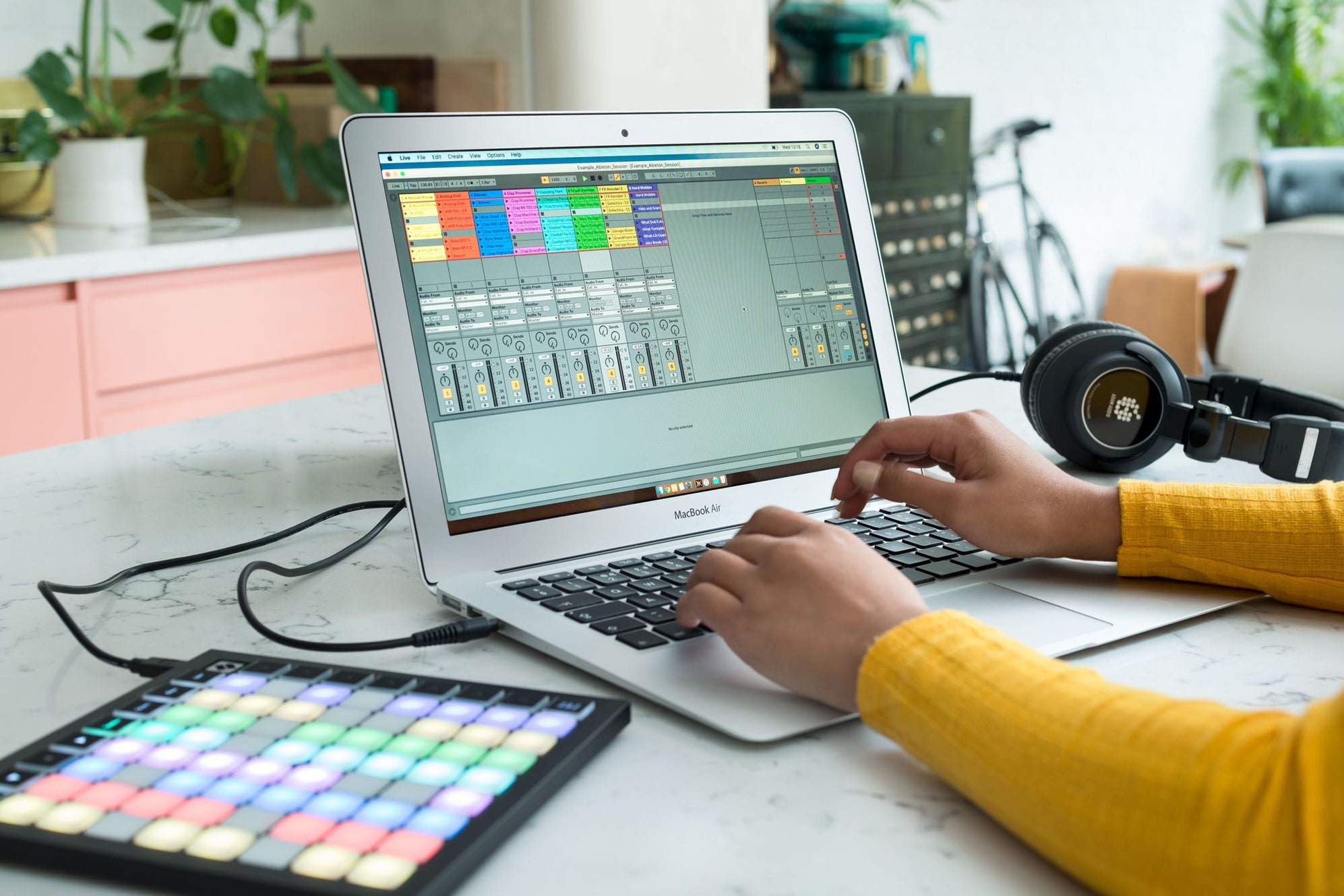 Novation Launchpad Mini MK3 — DJ TechTools